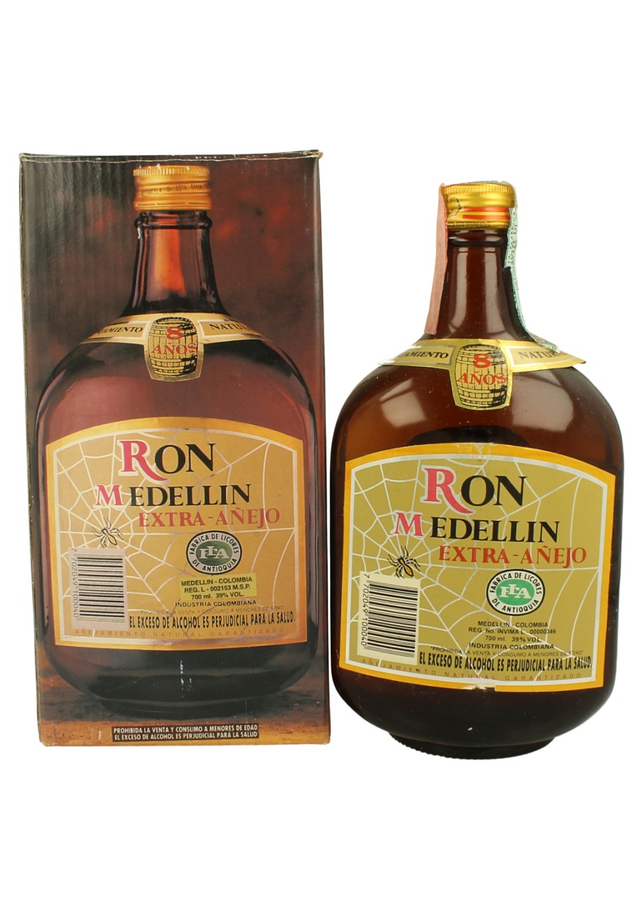 RON MEDELLIN 8yo Bot.90/00's 70cl 39% - Rum - Products - Whisky Antique ...